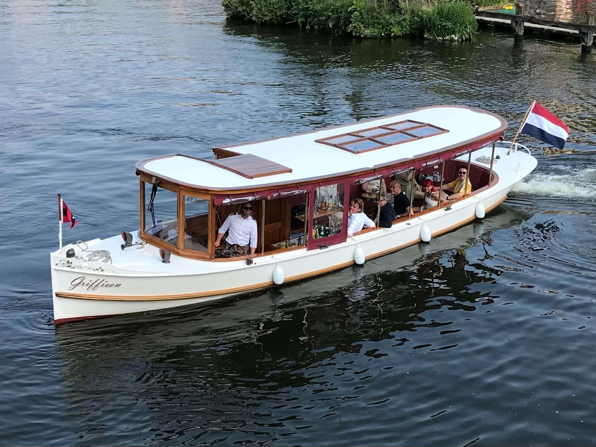 Kom aan boord op de Agatha - Amsterdam Boat Experience