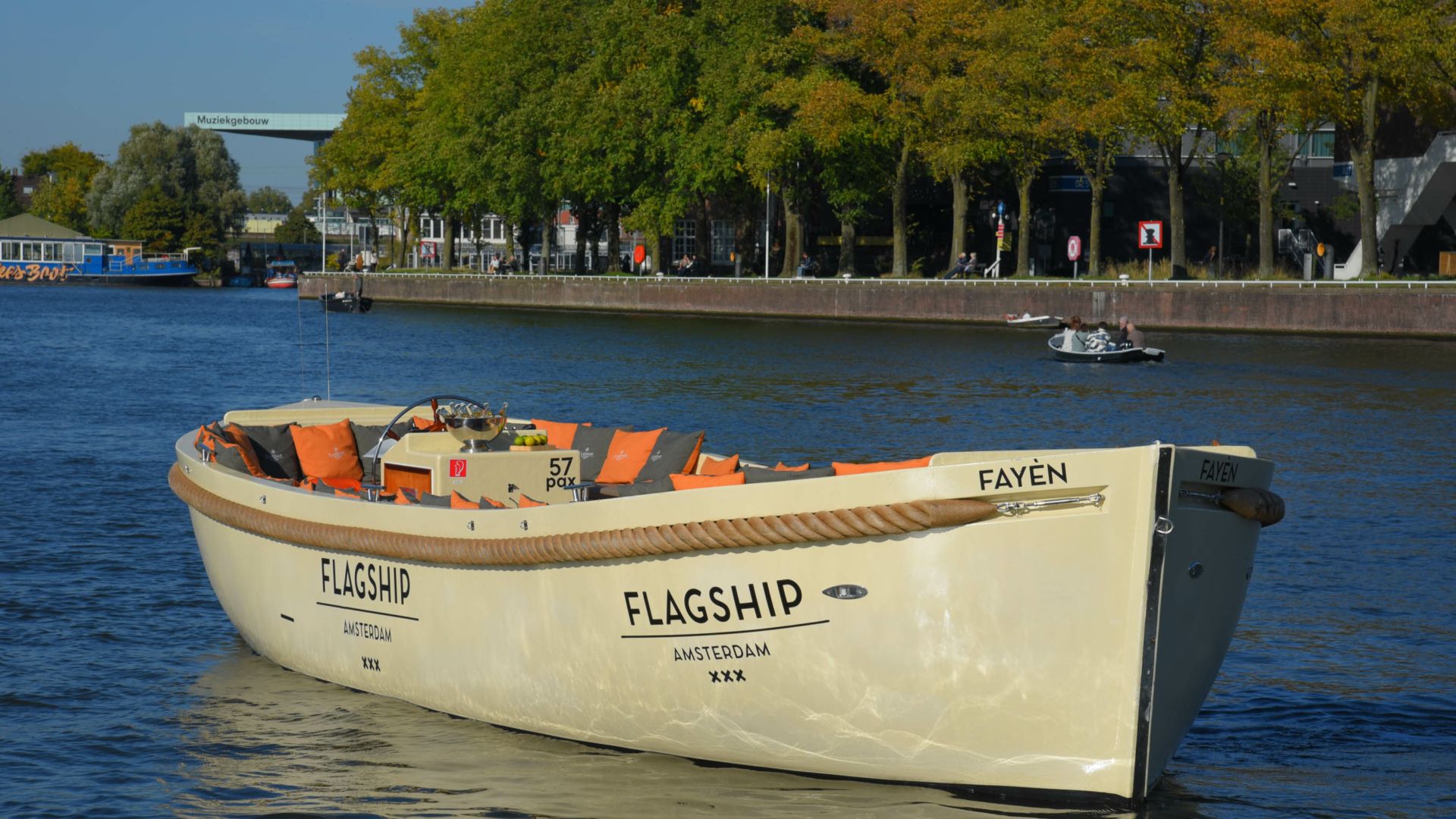 Kom aan boord op de Agatha - Amsterdam Boat Experience